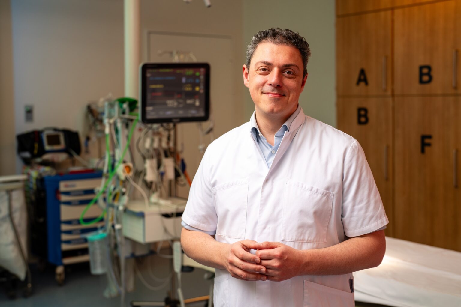 SEH-arts David Baden: 'De hele zorg rust op de reuzenschouders van ...